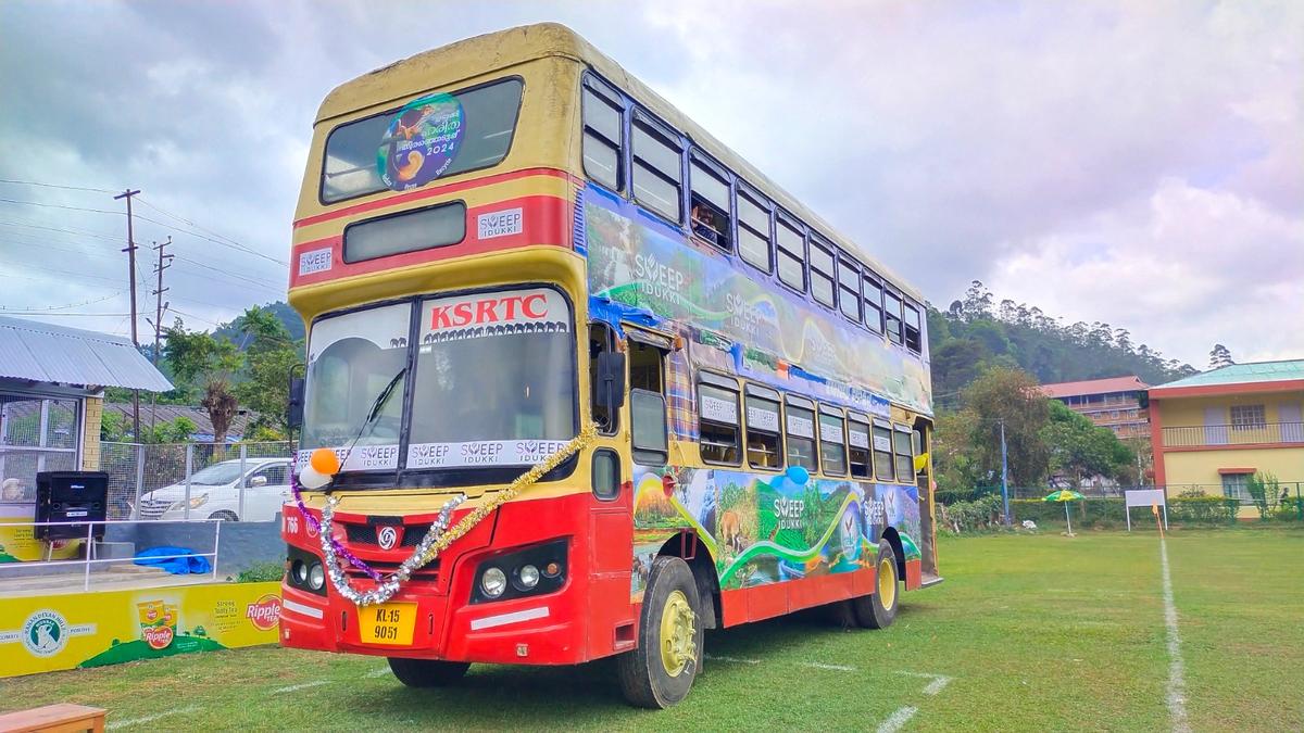 KSRTC double-decker bus arrives in Munnar - The Hindu