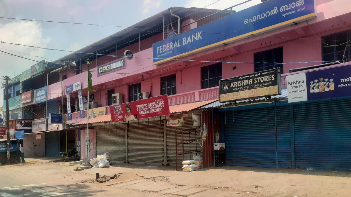 Muthalamada hartal total; Arikompan stir likely to intensify - The Hindu