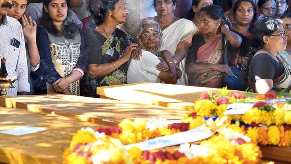 Fire accident victims cremated - The Hindu