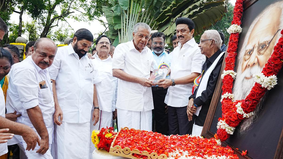 Kerala and Tamil Nadu Chief Ministers unite to inaugurate renovated Periyar memorial at Vaikom ...