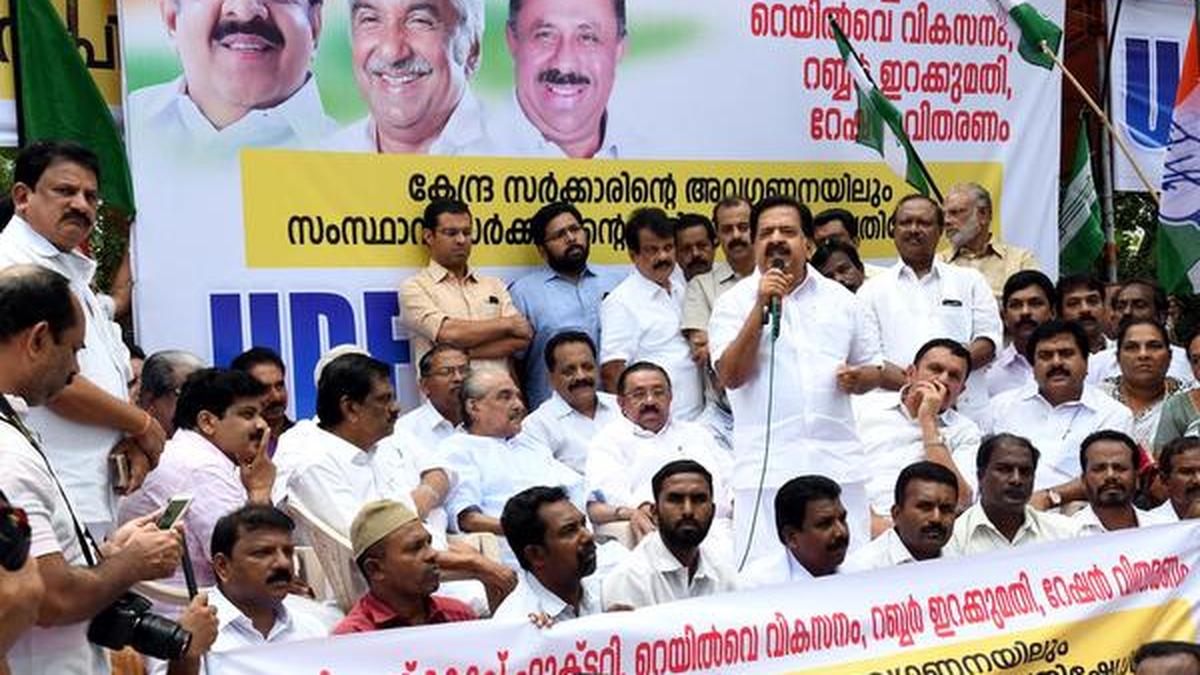 UDF march flags up State’s dues - The Hindu