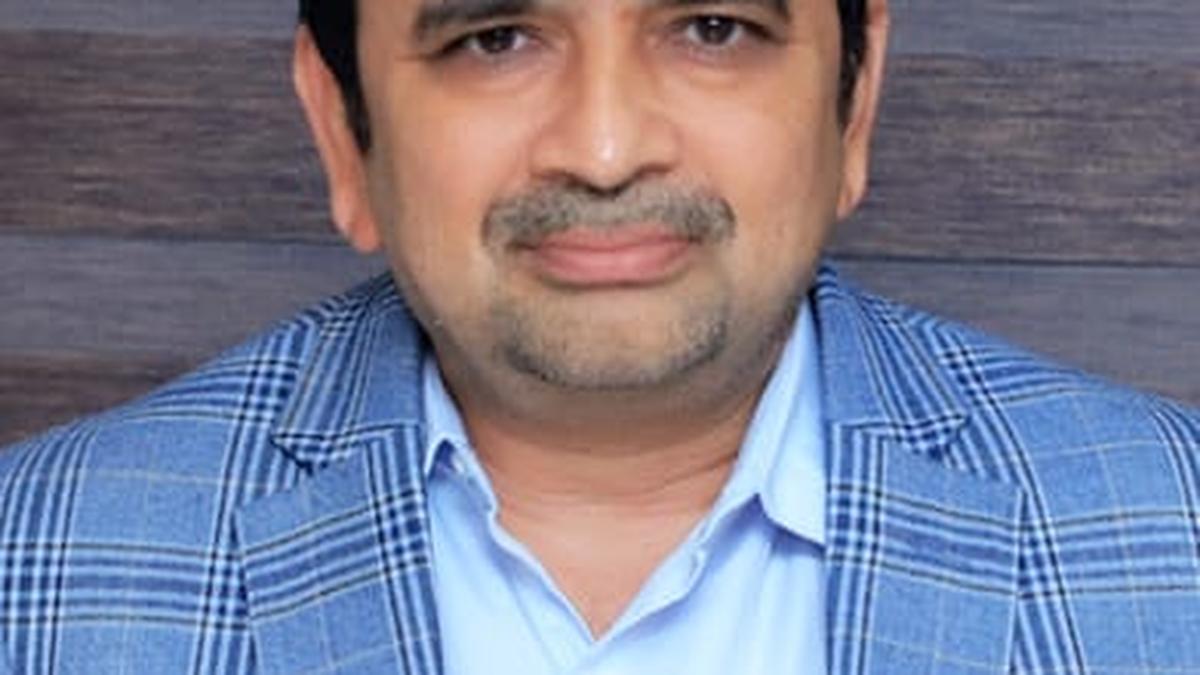 Duvvuri Seshagiri takes charge as NPOL Director - The Hindu