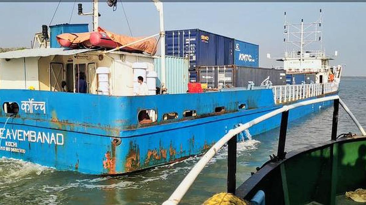 EDI facility a boost for Azhikkal port - The Hindu