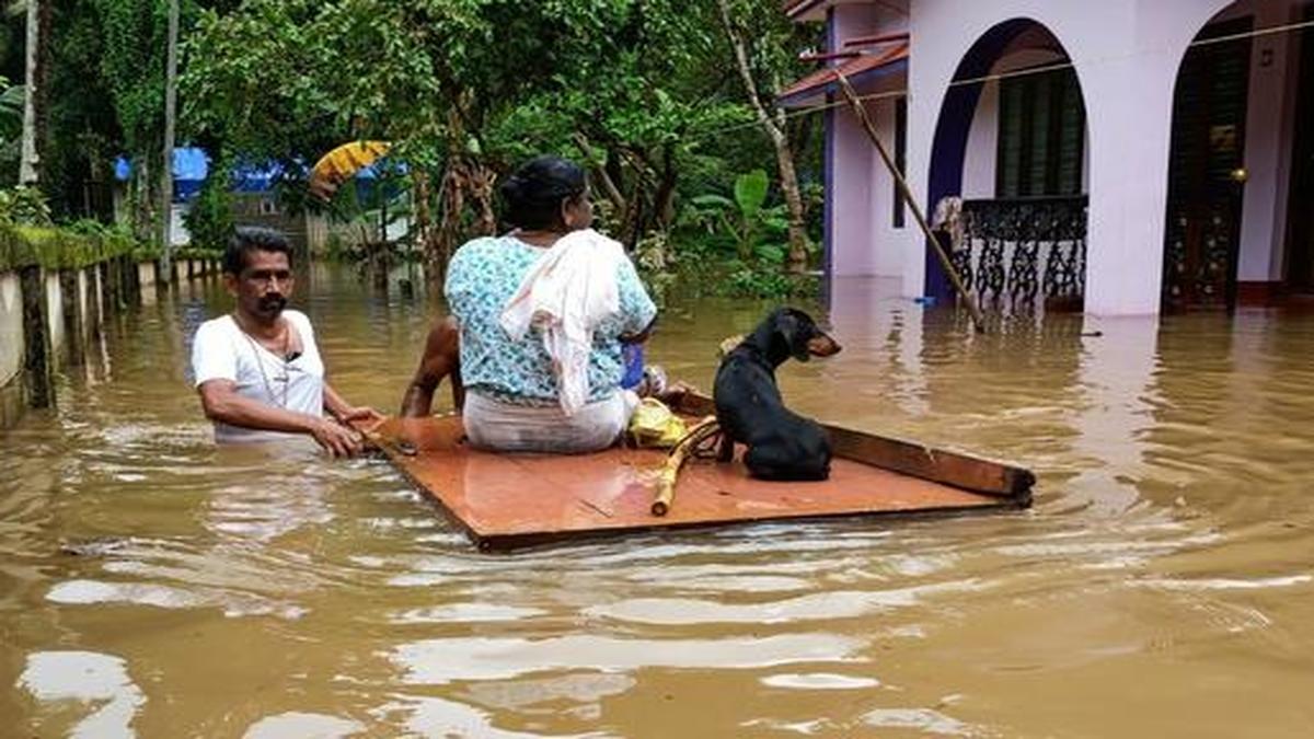 Monsoon fury: ‘Blue alert’ issued to people living on banks of Pamba - The Hindu
