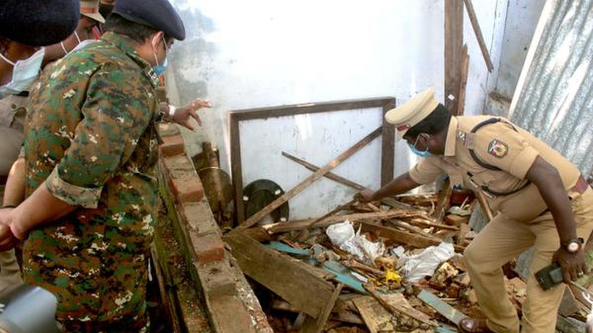 Skeletons recovered from old building in Alappuzha - The Hindu