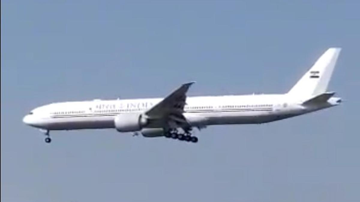 Boeing 777 ‘Air India One’ plane for VVIP travel lands at Delhi airport ...