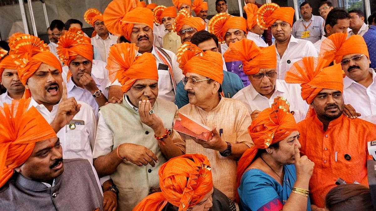 Maharashtra Assembly approves 16% quota for Marathas - The Hindu