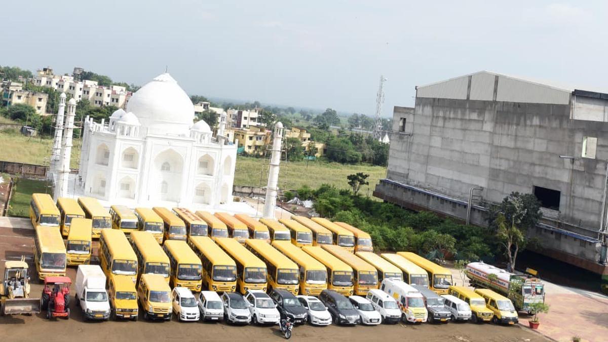 Madhya Pradesh man builds Taj Mahal-like home in Burhanpur, says it’s ...