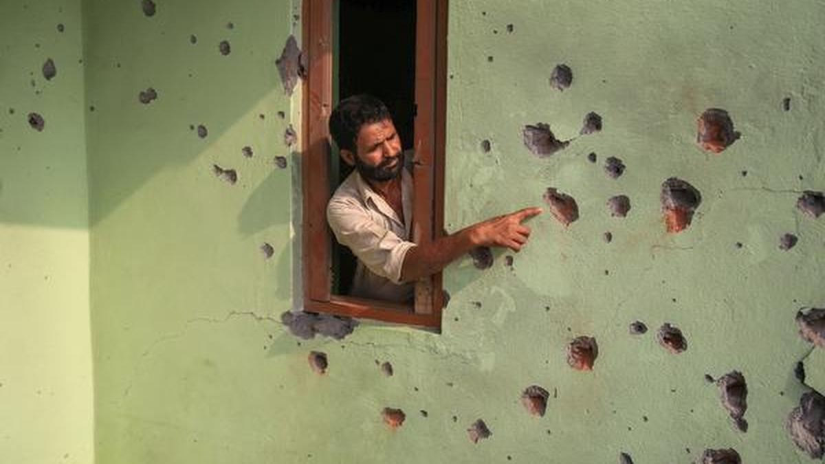 Won't lower guard along Pakistan border, says BSF - The Hindu