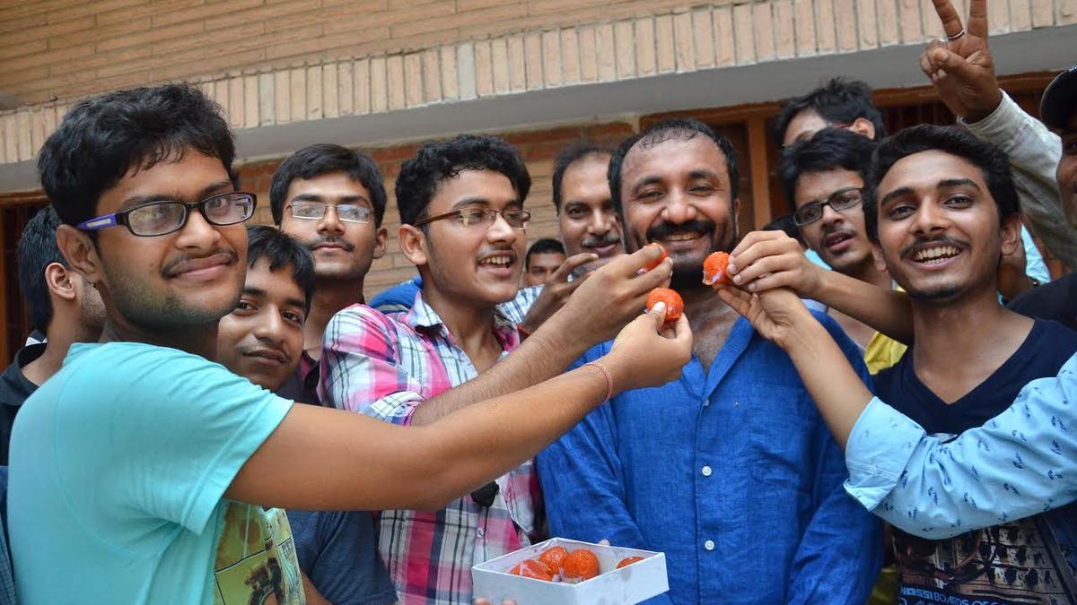 All 30 students from Super 30 crack IIT-JEE exam - The Hindu