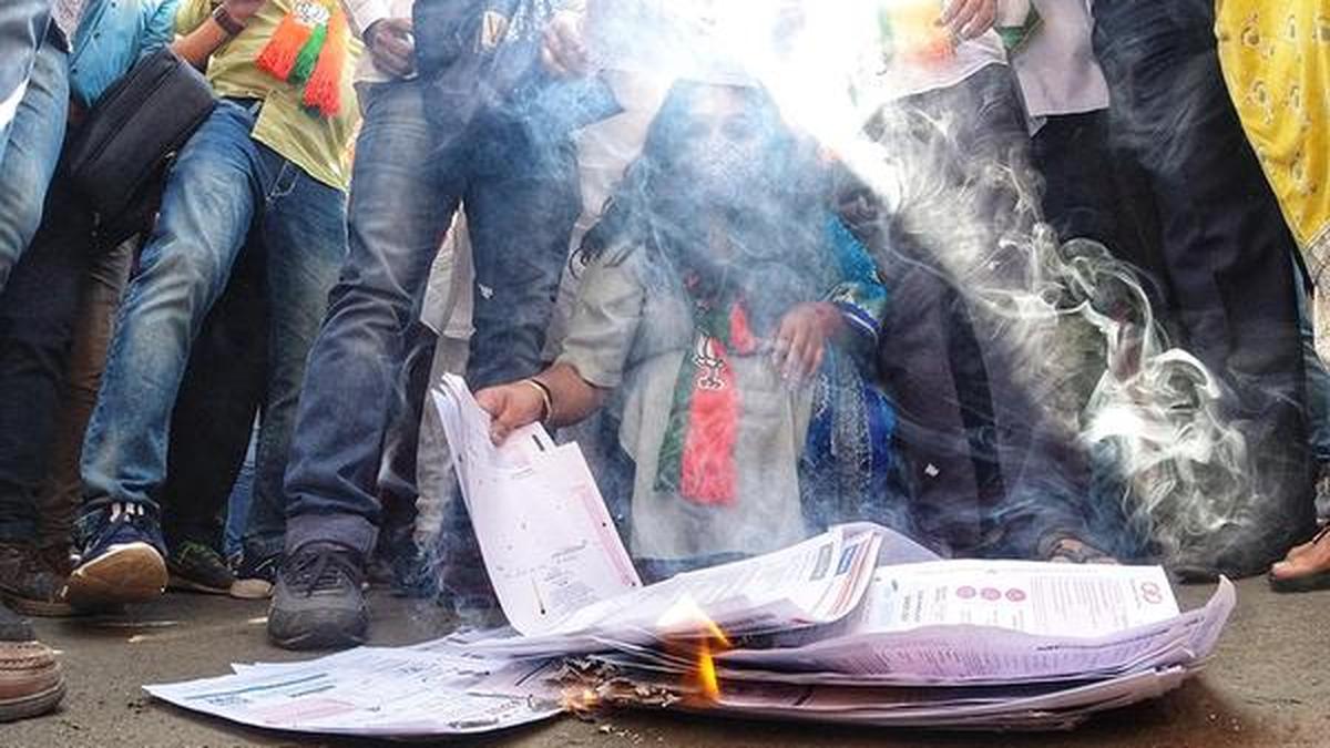 BJP stages statewide protests over inflated power bills in Maharashtra ...