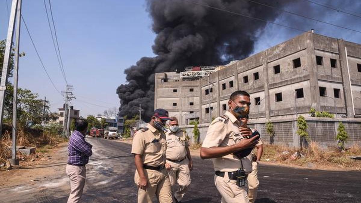 Massive fire breaks out in Taloja industrial area - The Hindu