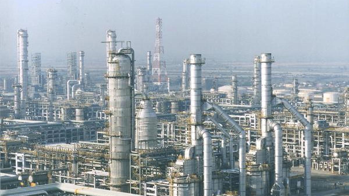 Flash fire at RIL’s Jamnagar refinery - The Hindu