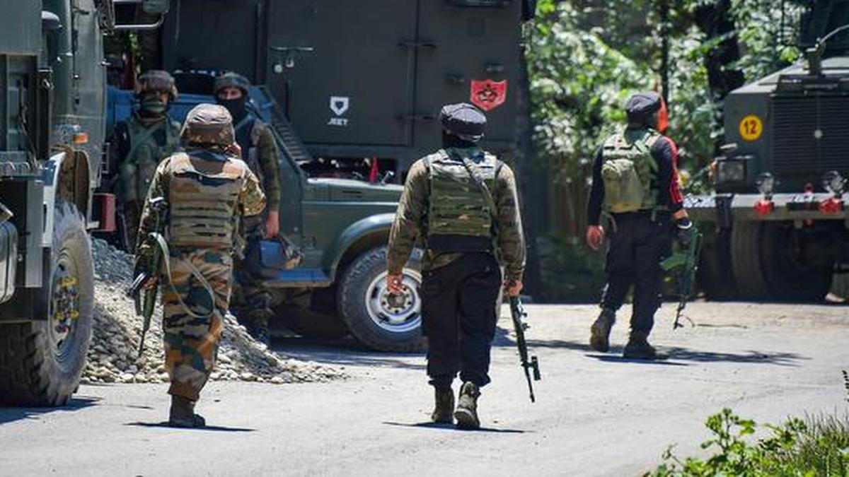 Soldier injured in militant attack in Pulwama - The Hindu