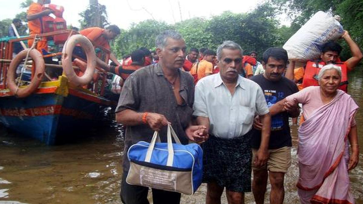 Godavari above danger mark, flood-like situation in Nashik - The Hindu