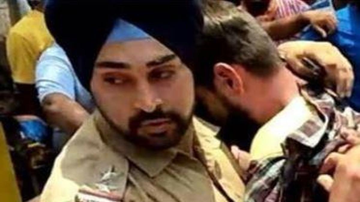 Sikh policeman saves Muslim youth from mob in Uttarakhand - The Hindu