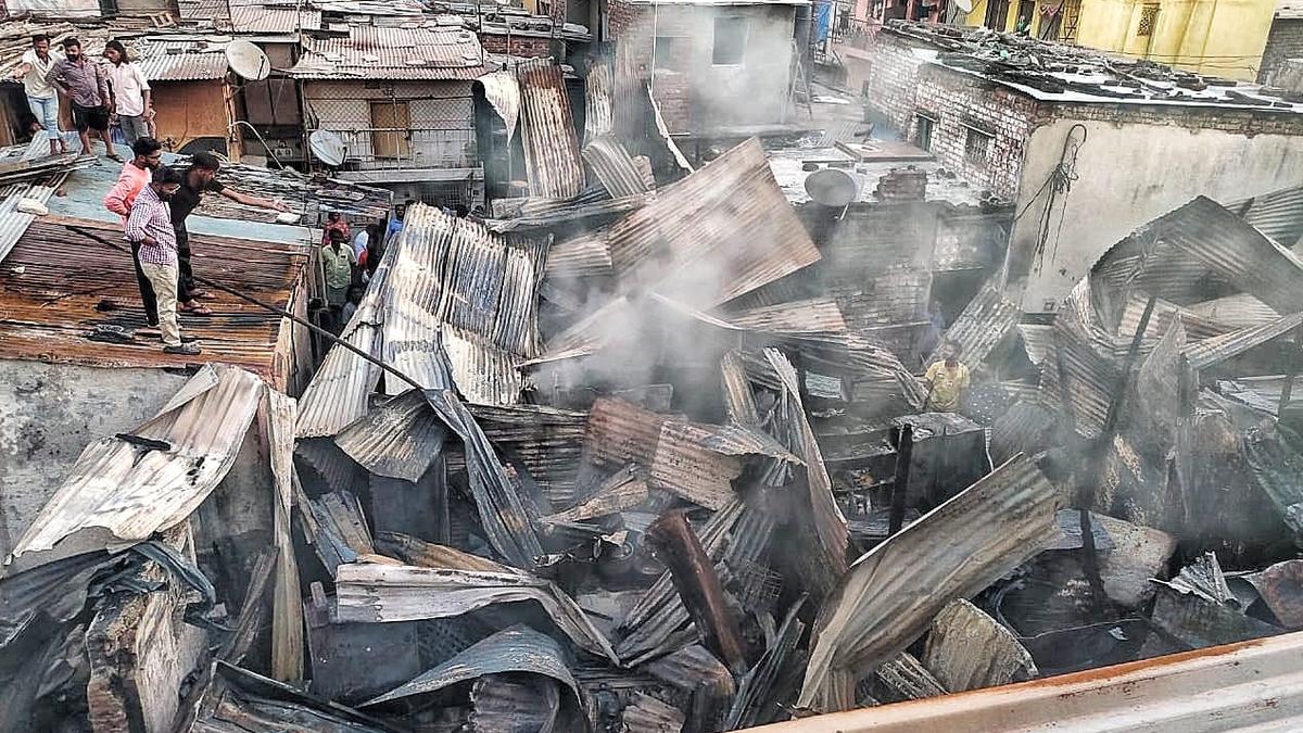 Fire breaks out in Pune slum cluster, no casualties - The Hindu