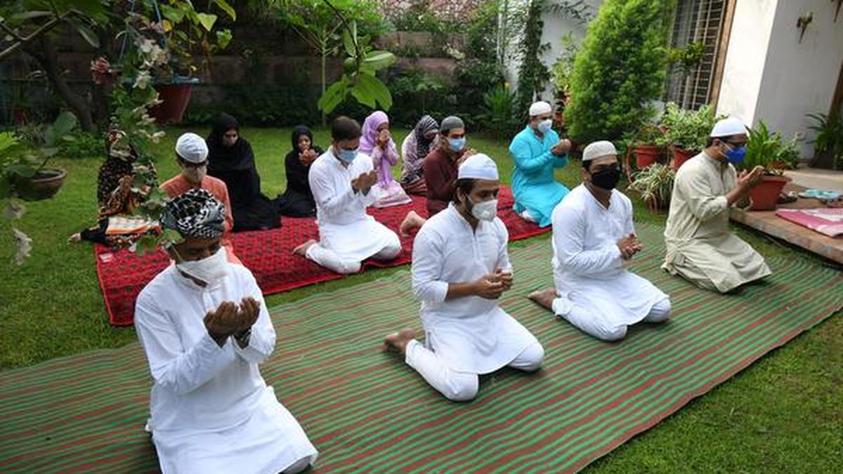 Video shows group offering 'namaz' in Ahmedabad garden; VHP men 'purify ...