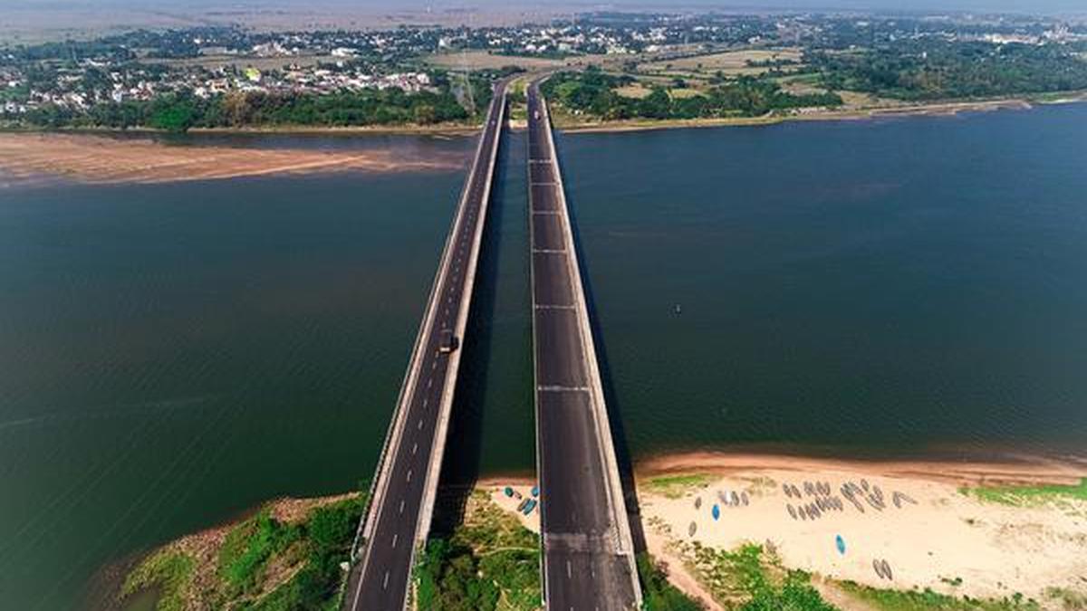 Eight Andhra Pradesh fishermen nabbed for fishing in Rushikulya river ...