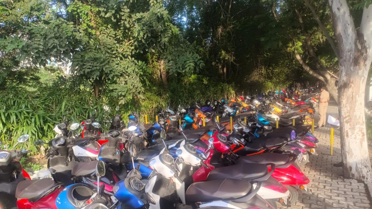 Crackdown on illegal vehicle rental outlets near colleges - The Hindu