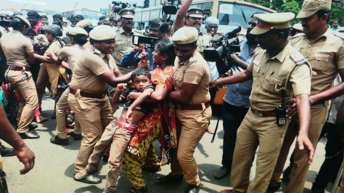 Politicians pay homage to Anitha who ended her life over NEET - The Hindu