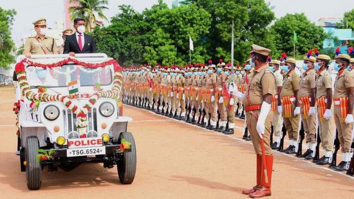 Independence Day: Collectors hoist national flag in northern districts ...