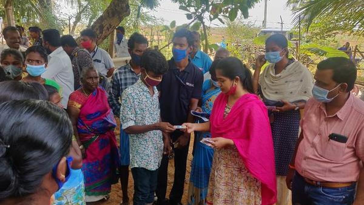 Narikurava community members in Tiruvallur district get voter ID cards ...