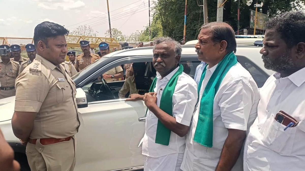 Farmers’ association leader P.R. Pandian stopped from visiting ...