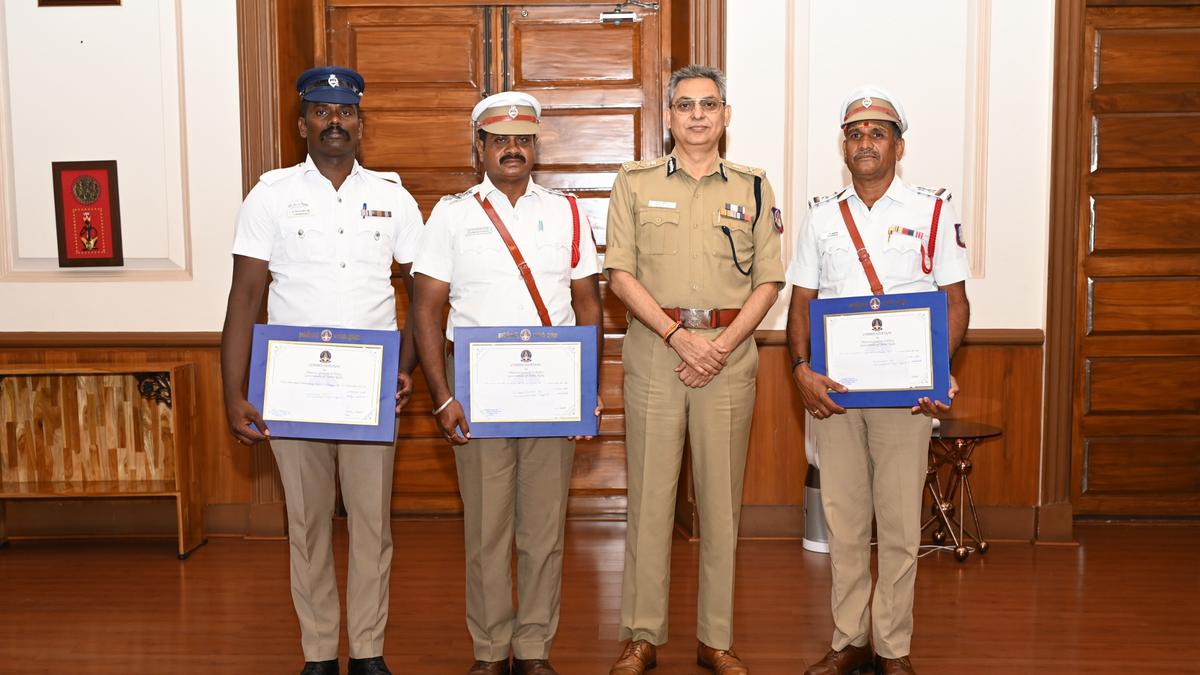 DGP Shankar Jiwal appreciates traffic policemen for stopping hijacked ...