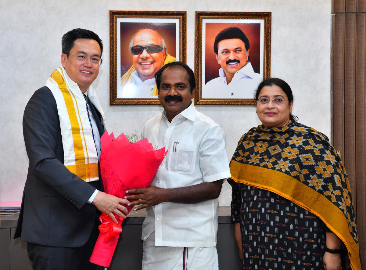 Singapore diplomat calls on Assembly Speaker, Minister - The Hindu