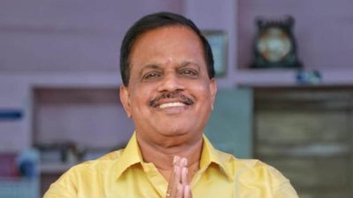 Thalavai Sundaram relieved of AIADMK Kanniyakumari (East) district ...