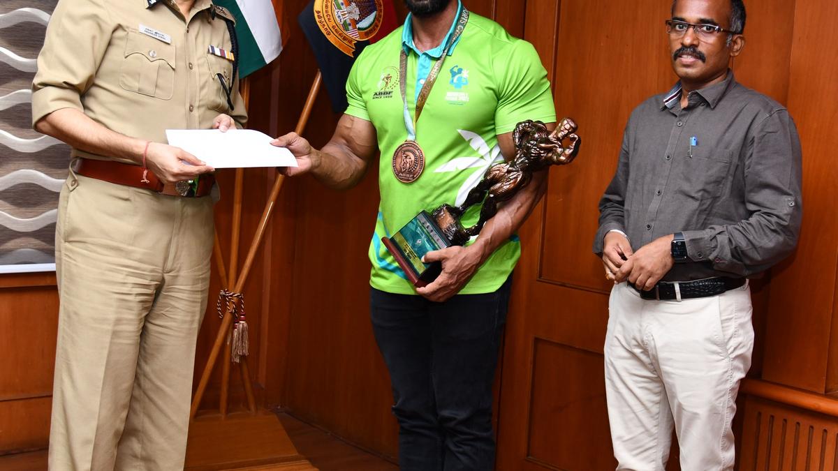 Head constable wins bronze medal in Asian Bodybuilding championships ...