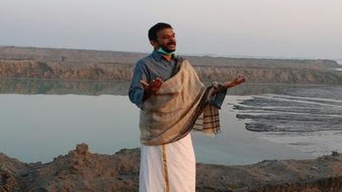 Singing paeans to the poromboke - The Hindu