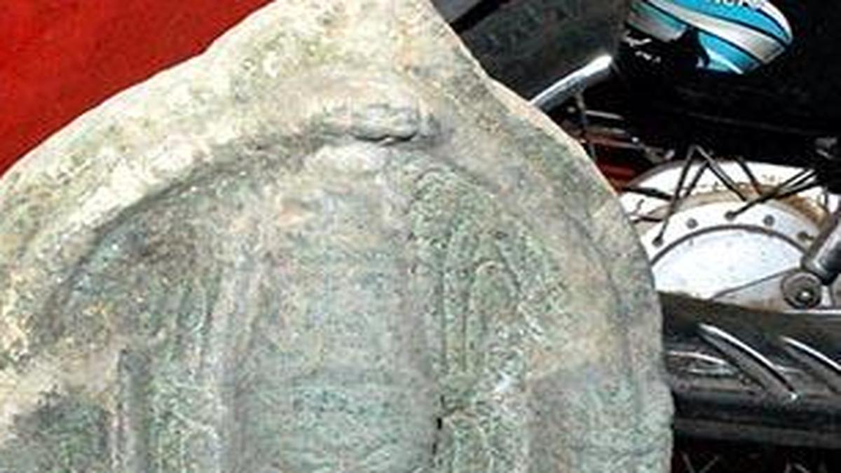 Stone idol found in river near Vandavasi - The Hindu