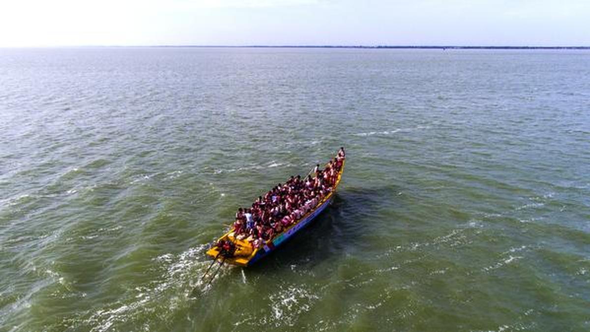 The boat to school: children from Pulicat lagoon cross water for ...