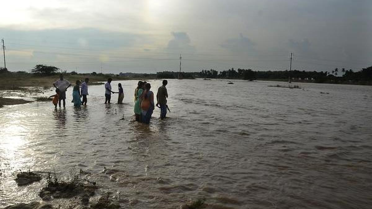 Vellore Palar River Flowing Clipart