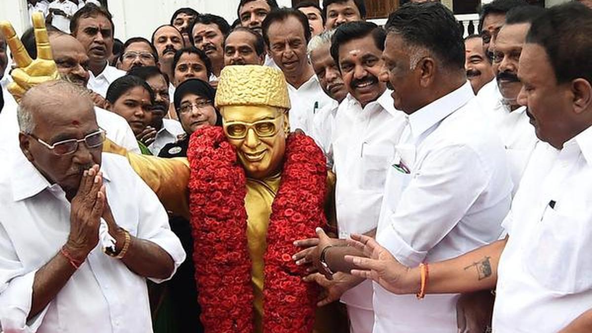 AIADMK celebrates founding day - The Hindu