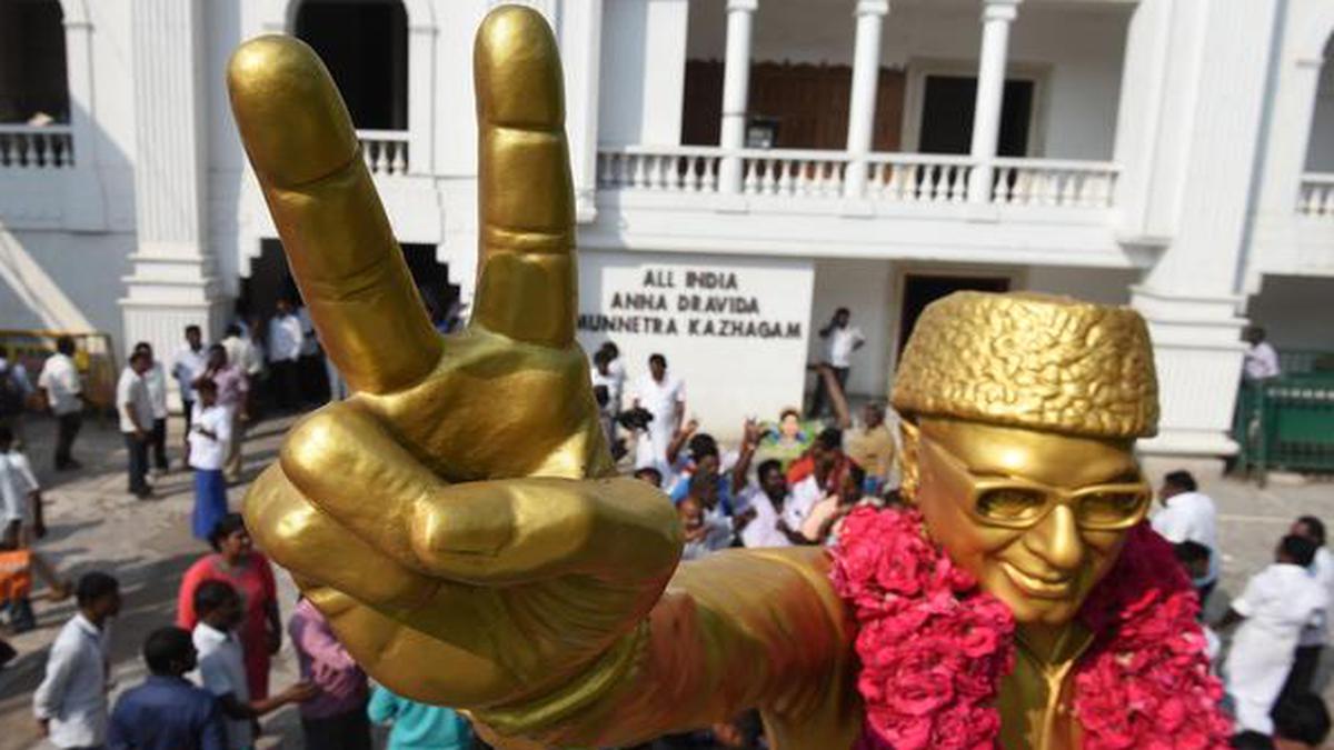 A throwback to another battle for AIADMK's two-leaves symbol - The Hindu