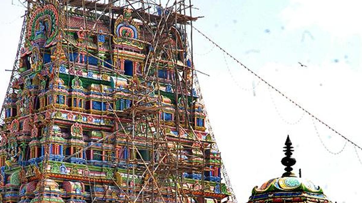 Court justifies ‘paid darshan’ in temples - The Hindu