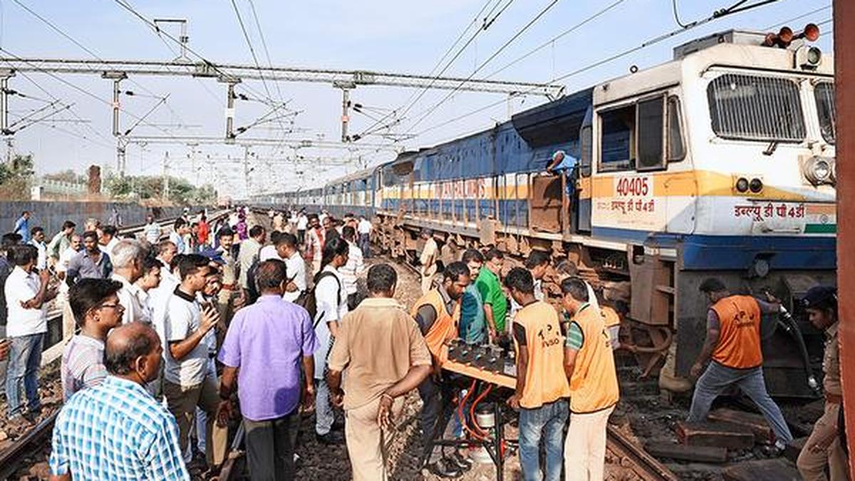 Derailment of Pallavan Express at Tiruchi hits rail traffic - The Hindu