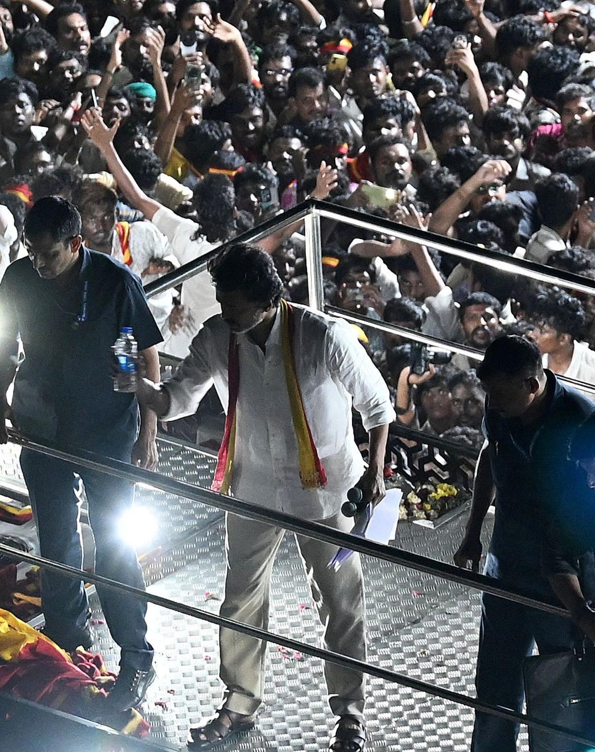 At least 39 dead in stampede at actor Vijay’s rally in Karur - The Hindu