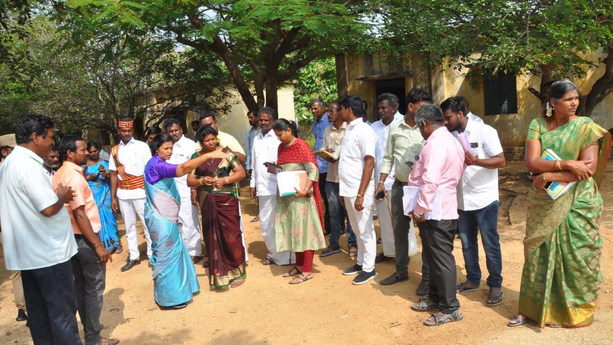 Ranipet Collector orders facelift of Government High School near Sholinghur - The Hindu