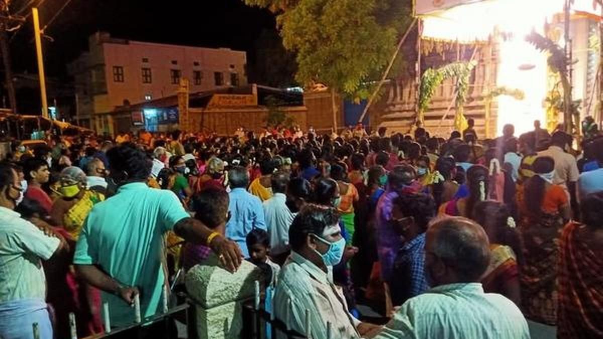 Coronavirus | Despite lockdown, huge crowd gathers outside temple - The ...