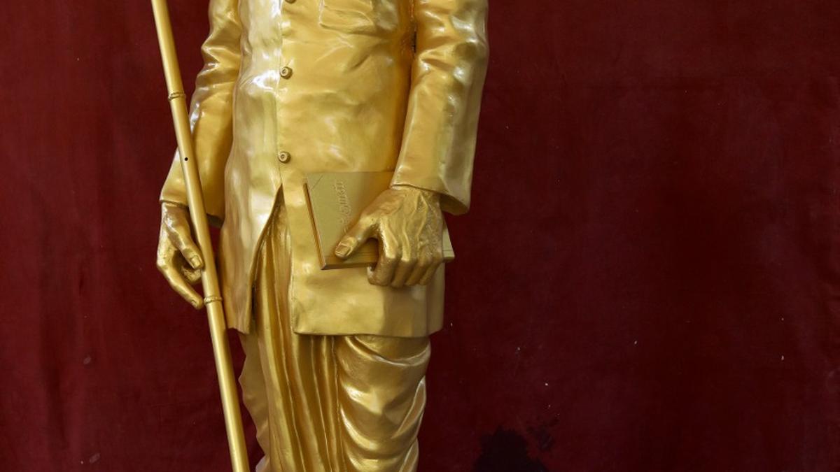 Bharathi statue in different style to adorn MKU - The Hindu