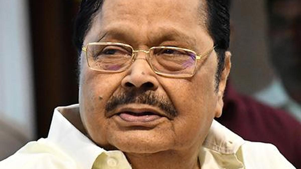 ‘DMK up from 0 to 50, AIADMK down from 100 to 50’ - The Hindu