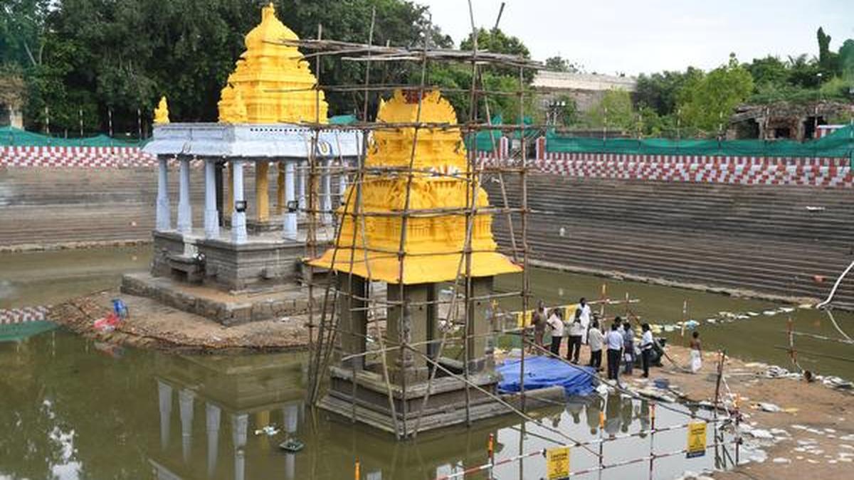 Over 1 crore catch glimpse of Athi Varadar during once-in-40-years ...