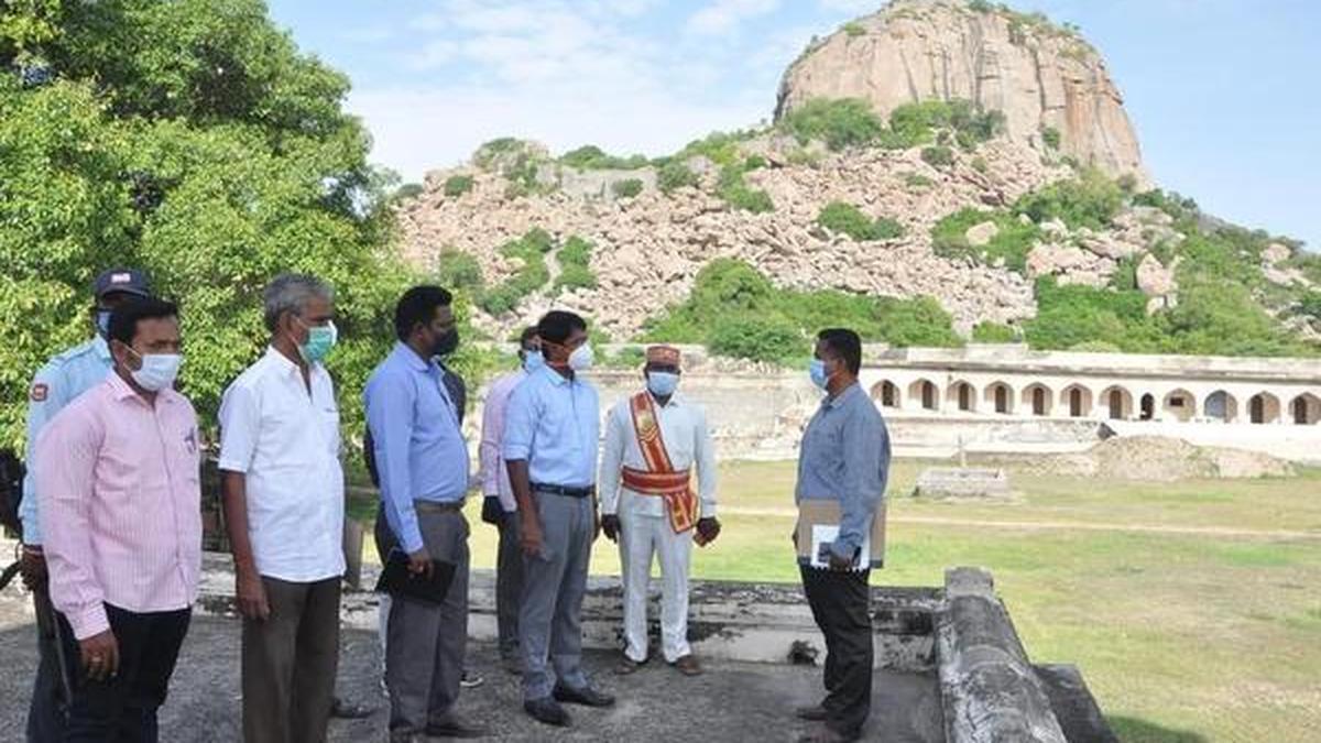 Plans afoot to put Gingee fort on tourism map - The Hindu
