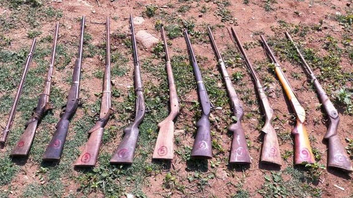 TN Police reaches out to tribals seeking surrender of country made guns ...