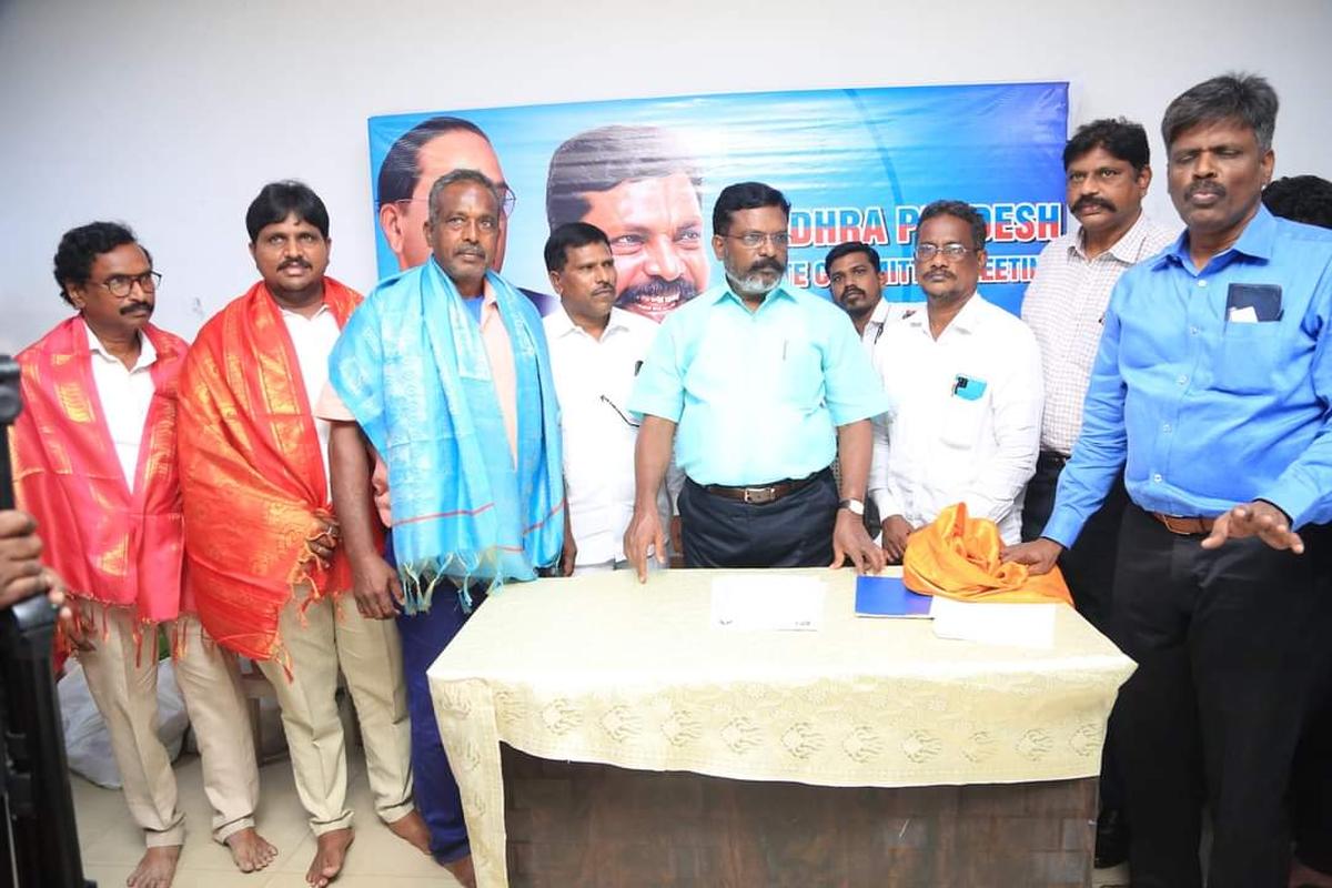 VCK will contest 2024 Lok Sabha election from A.P., says Thirumavalavan ...