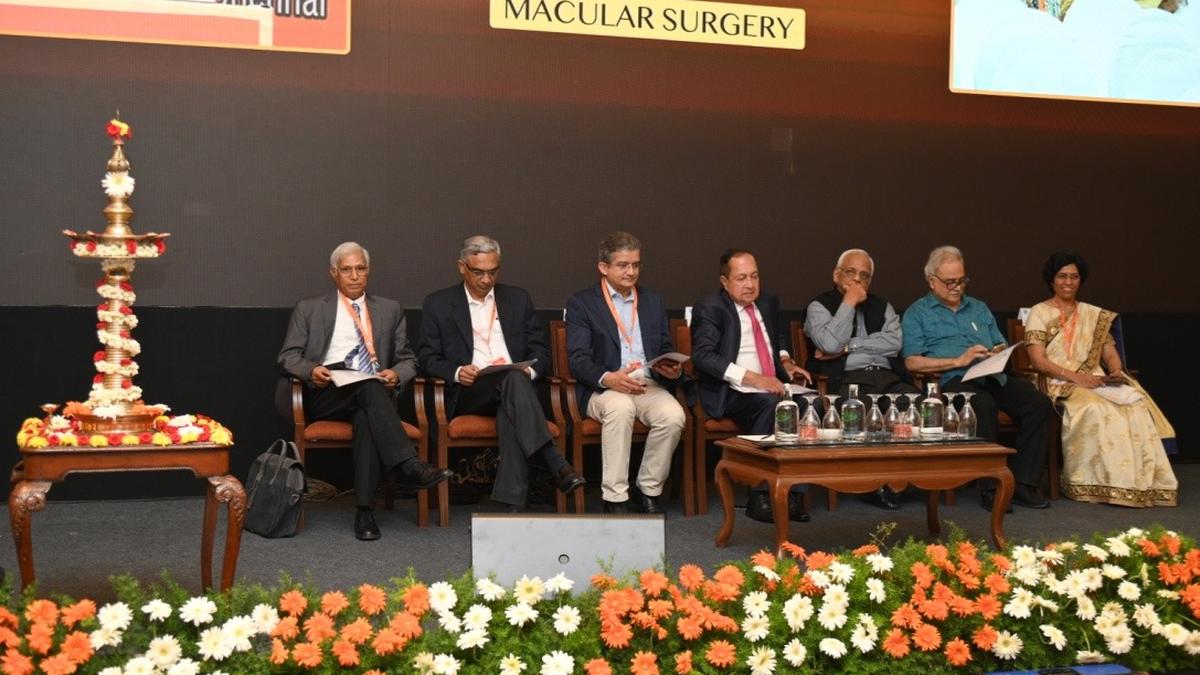 Doctors and journalists must work to dispel medical misinformation ...